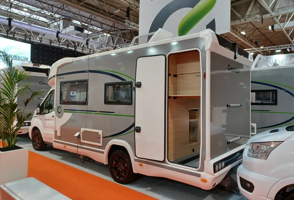 Best Drop-Down Bed Motorhome | Out & About Live