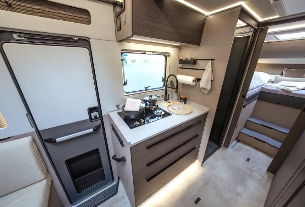 Frankia Noctra Cruiser 7.6 L motorhome | Review | Out & About Live