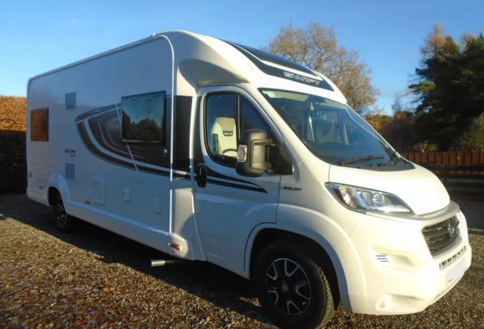 Swift Escape 674 2021 | Out & About Live