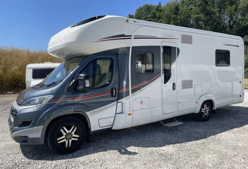 Auto-Trail Delaware 2017 | Out & About Live