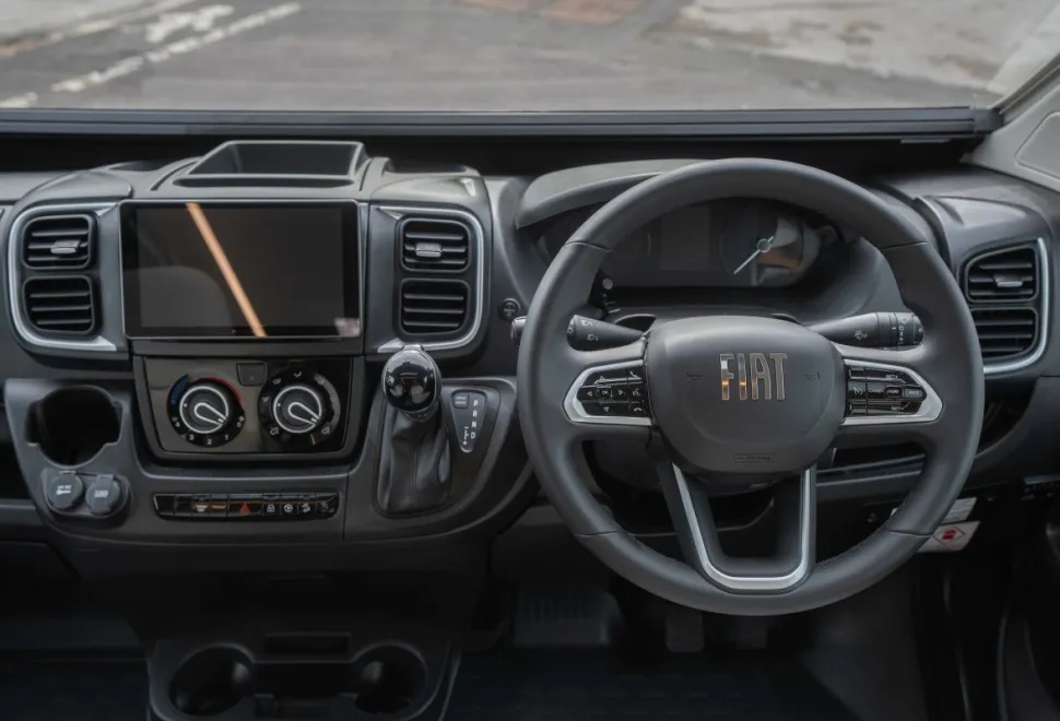 Autotrail V-Line 540 SE 140BHP Auto 2026 | Out & About Live