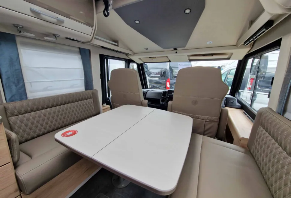 Dethleffs Esprit I 7150-2 EBL- Low Beds 2024 | Out & About Live
