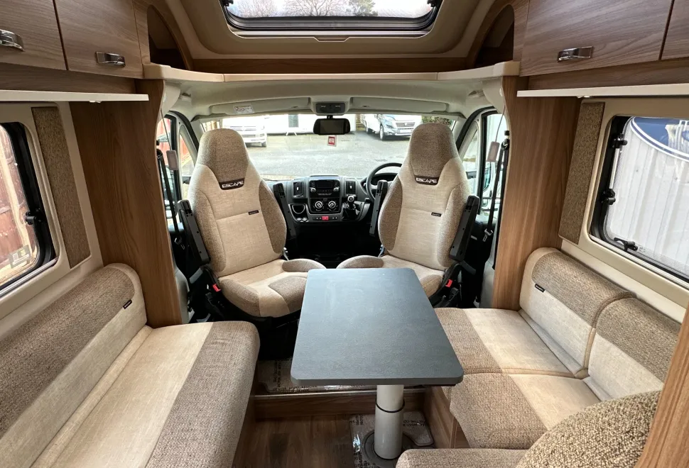 Swift Escape 694 ISLAND BED / 4 BELTS 2020 | Out & About Live