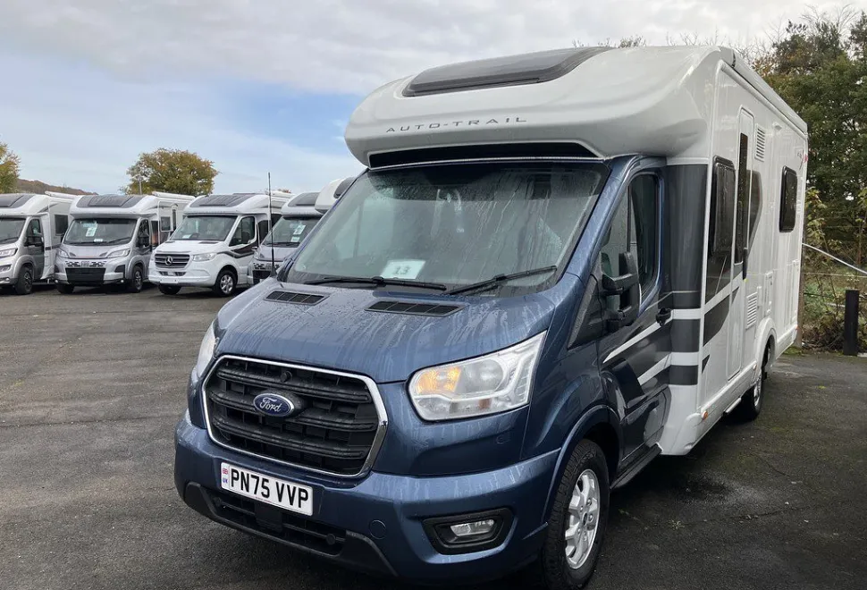AUTOTRAIL F-LINE F74 2025-09-01 | Out & About Live