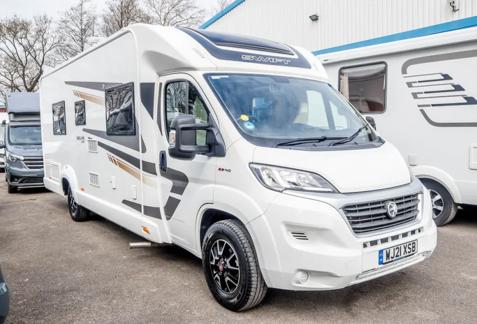 Swift Escape 675 2021 | Out & About Live