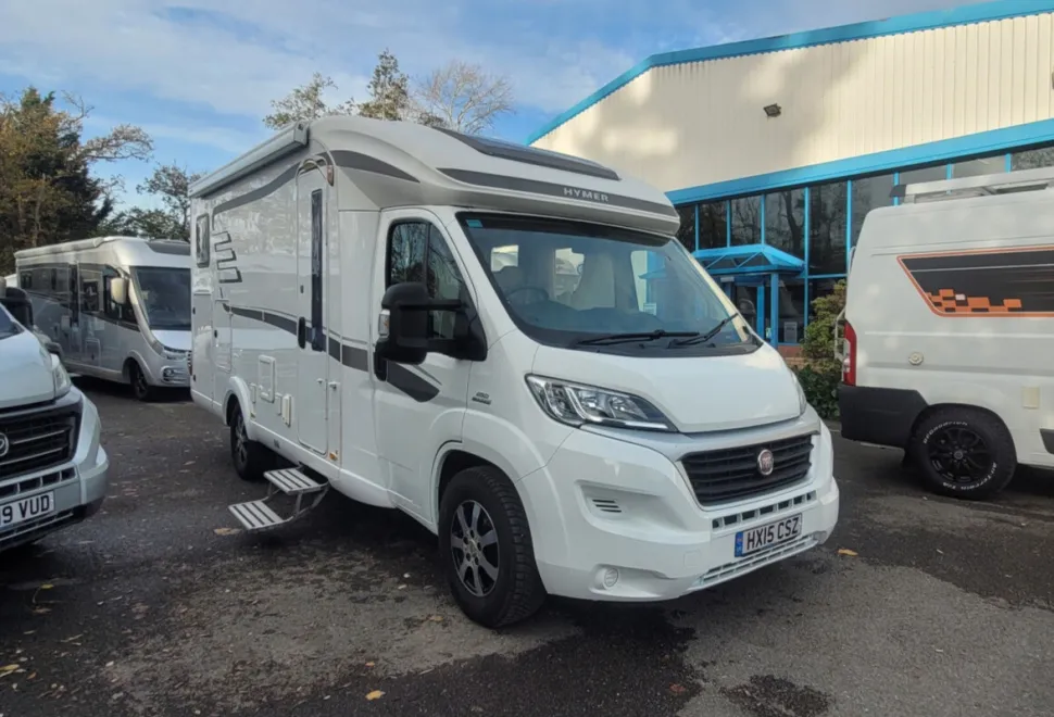 Hymer T-Class 568 SL 2015 | Out & About Live