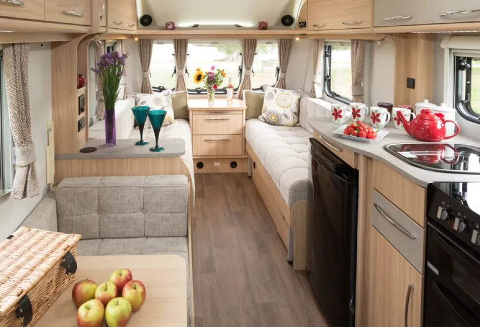 Coachman Vision 640/6 | Review | Out & About Live