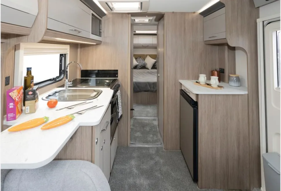 Coachman Acadia 545 caravan | Review | Out & About Live
