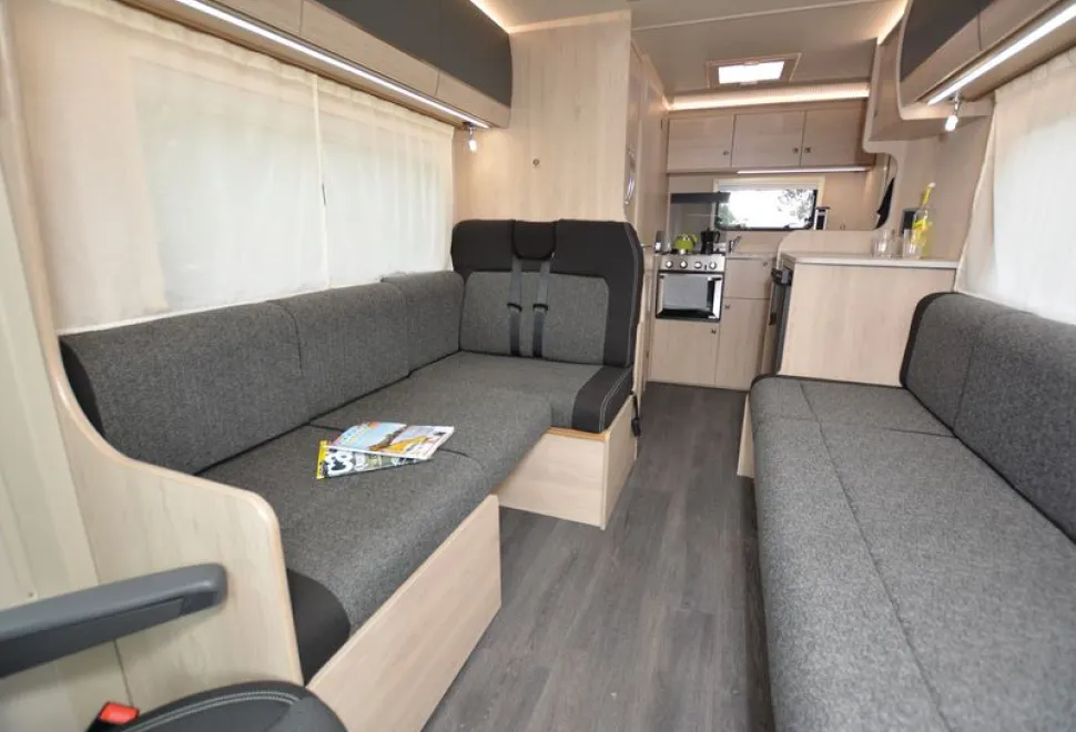 Auto-Trail Expedition C63 | Review | Out & About Live