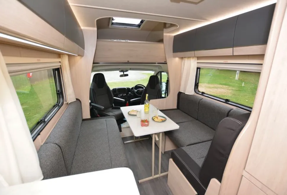 Auto-Trail Expedition C63 | Review | Out & About Live