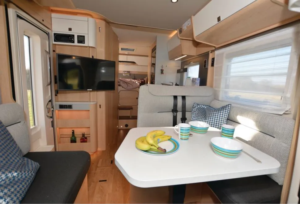 Hymer B-Class ModernComfort T 550 WhiteLine low profile | Review | Out ...