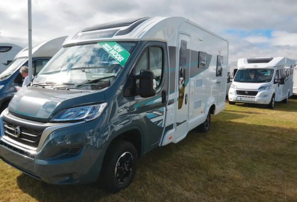 Swift Select Compact C500 low-profile | Review | Out & About Live