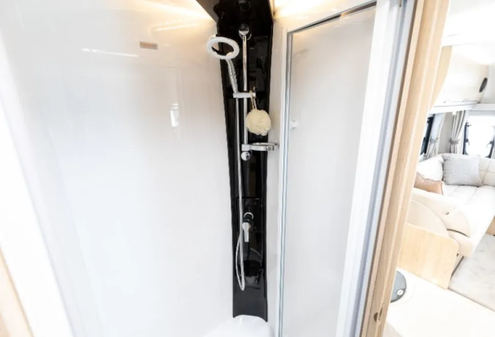 Elddis Crusader Storm | Review | Out & About Live