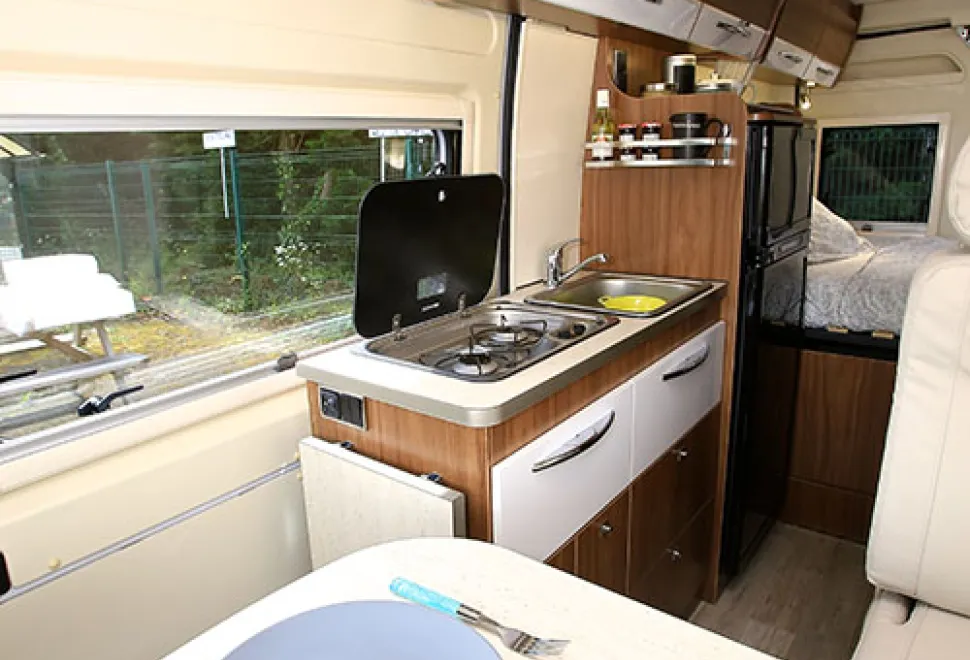 Pilote Foxy Van V600F | Review | Out & About Live