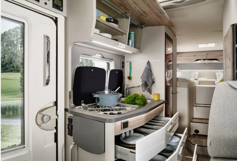 Hymer Exsis-t 474 low-profile | Review | Out & About Live