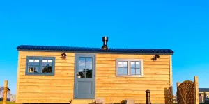 New Lodge Farm | Out & About Live